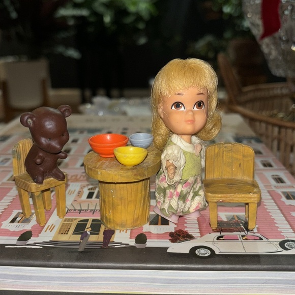 Hasbro | Toys | Vintage Storykins Goldilocks With Baby Bear Table And ...